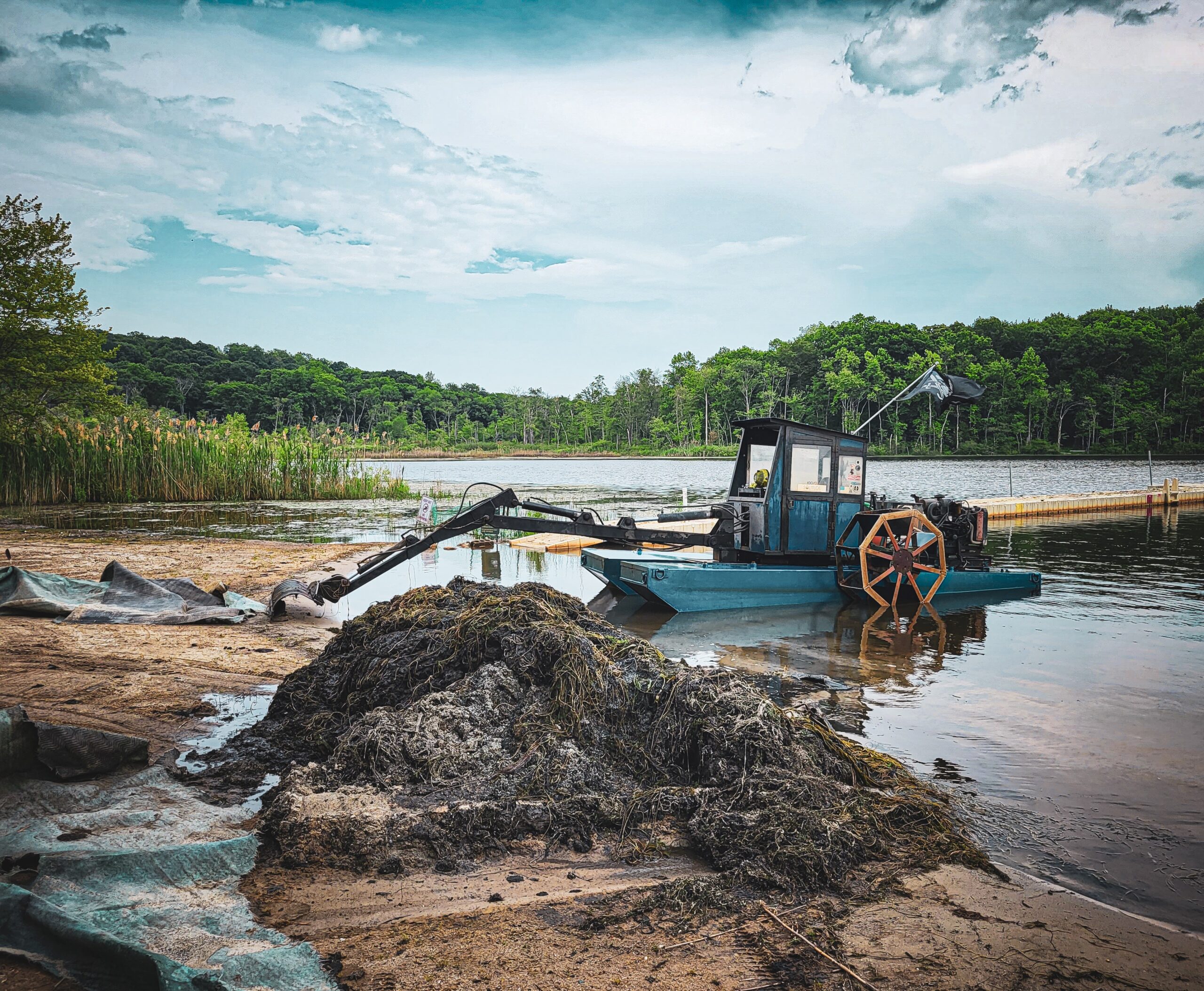 Hydro-raking: Is it a good solution for managing aquatic weeds?
